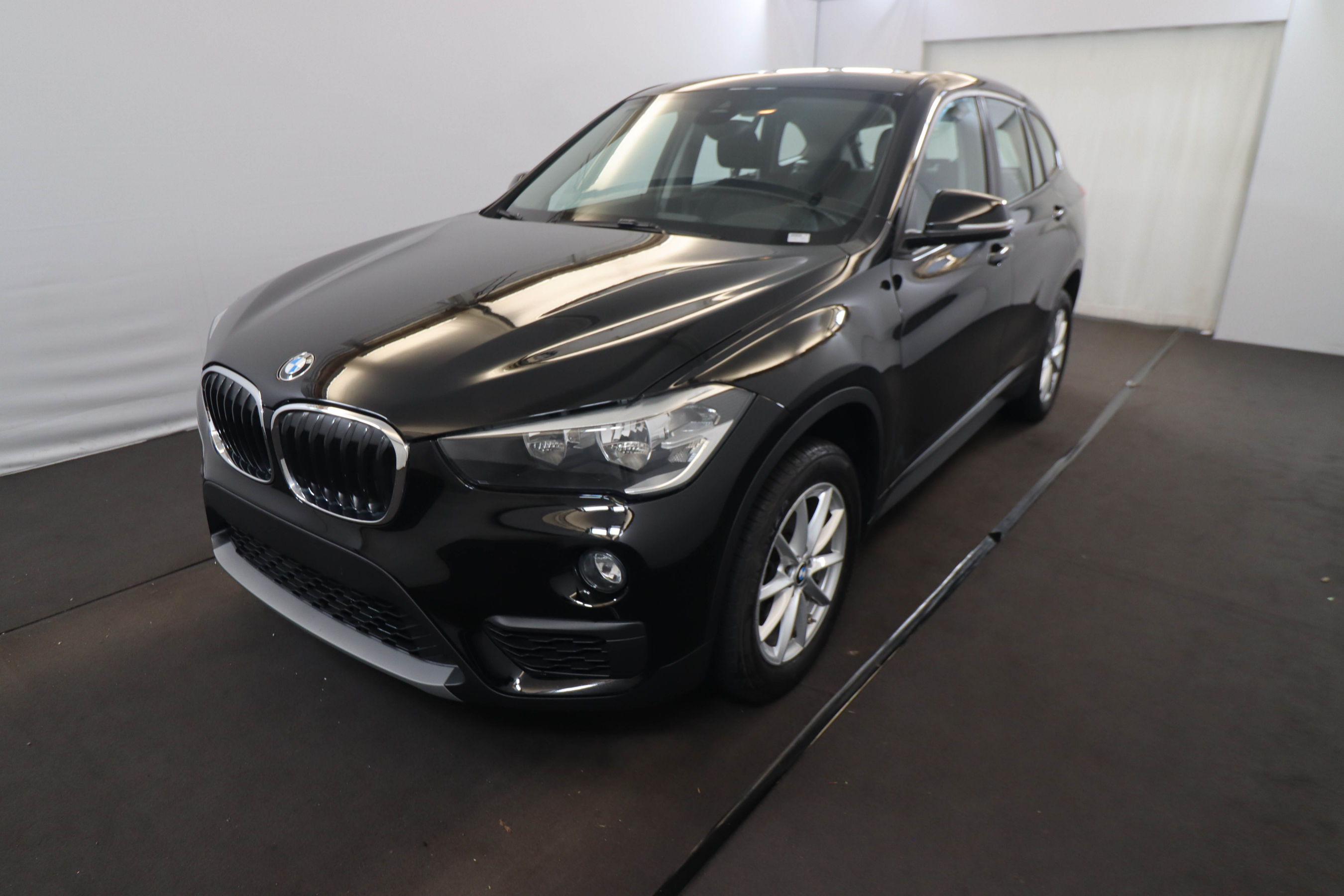 Tweedehands BMW X1 - sdrive18 OPF 140 - 5-deurs - benzine - 240799 ...