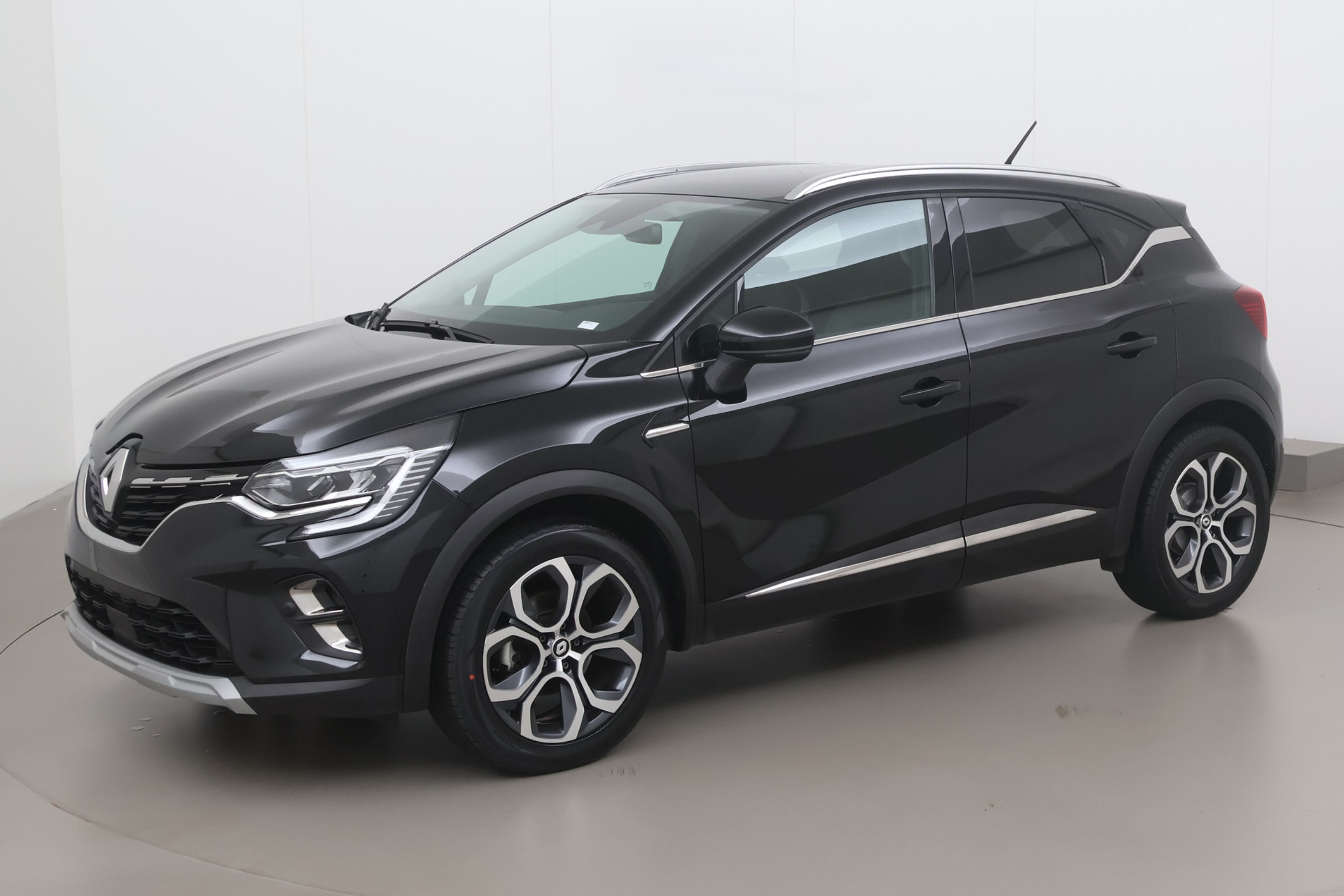 Tweedehands Renault Captur - tce techno 140 AT - 5-deurs - Mild hybride ...