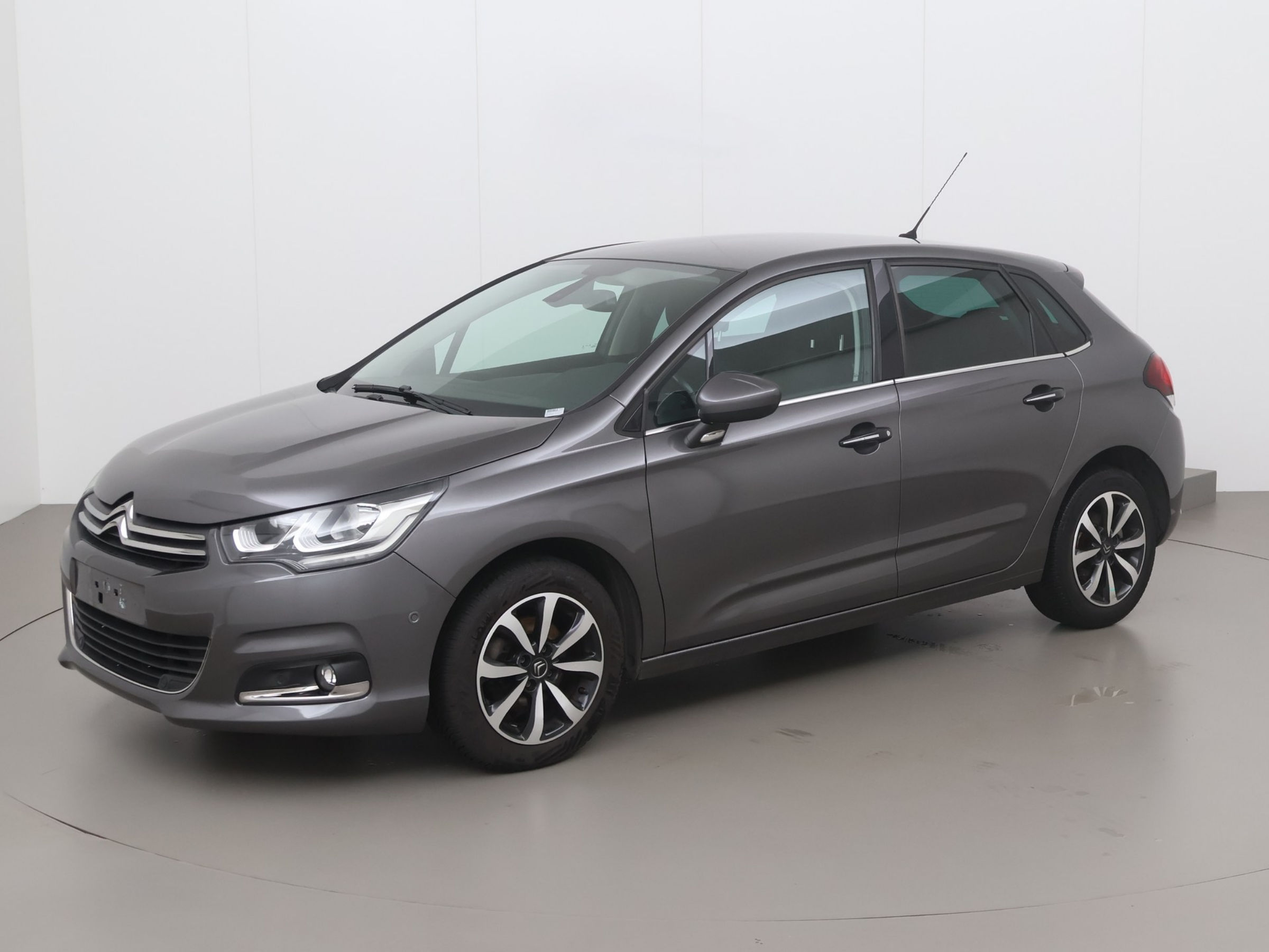 Tweedehands Citroen C4 - 1.6 bluehdi shine s&s 115 - 5-deurs - Diesel ...