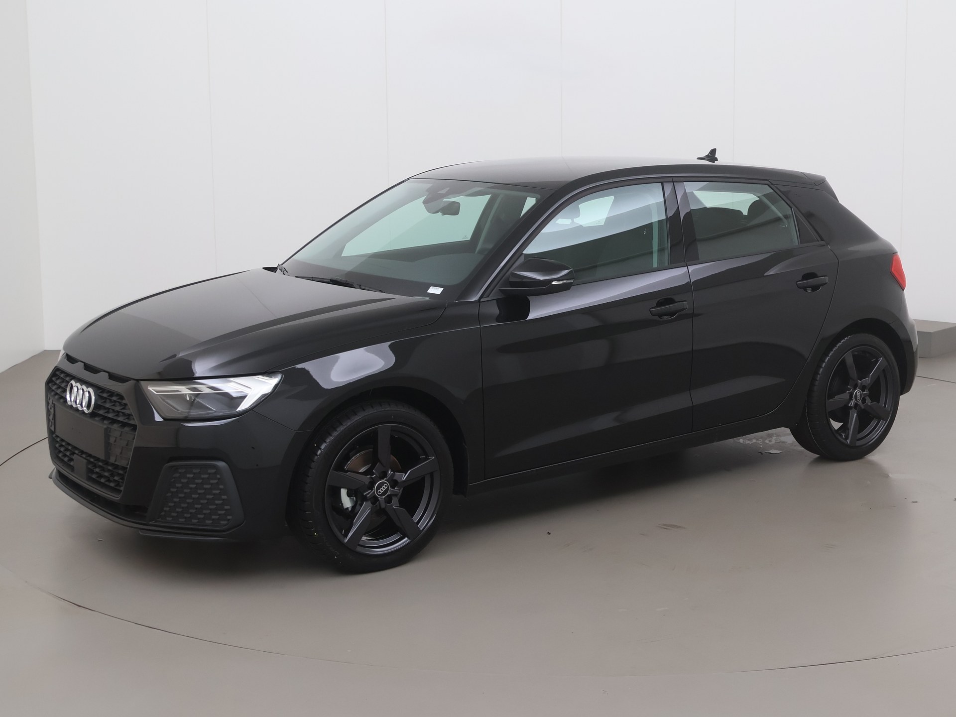 Nieuwe Audi A1 sportback - tfsi business edition attraction 95 AT - 5 ...
