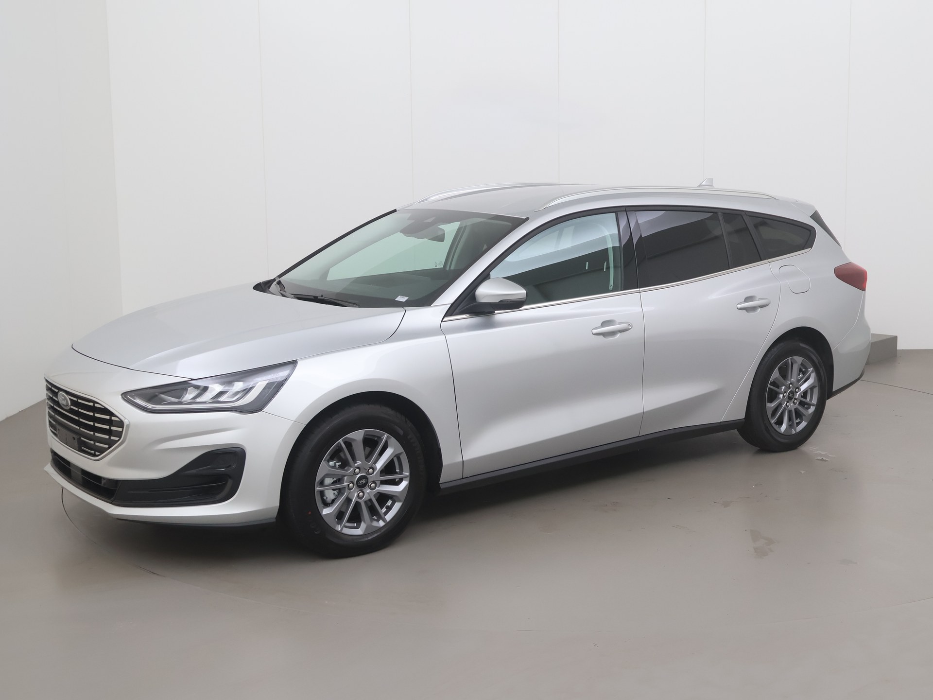 Ford Focus Clipper neuve - ecoboost titanium 125 - 5 portes - Micro ...