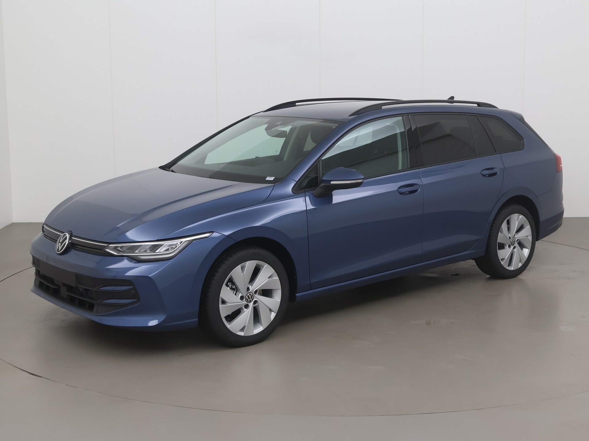 Nieuwe Volkswagen Golf VIII Variant - etsi life 116 AT - 5-deurs - Mild ...