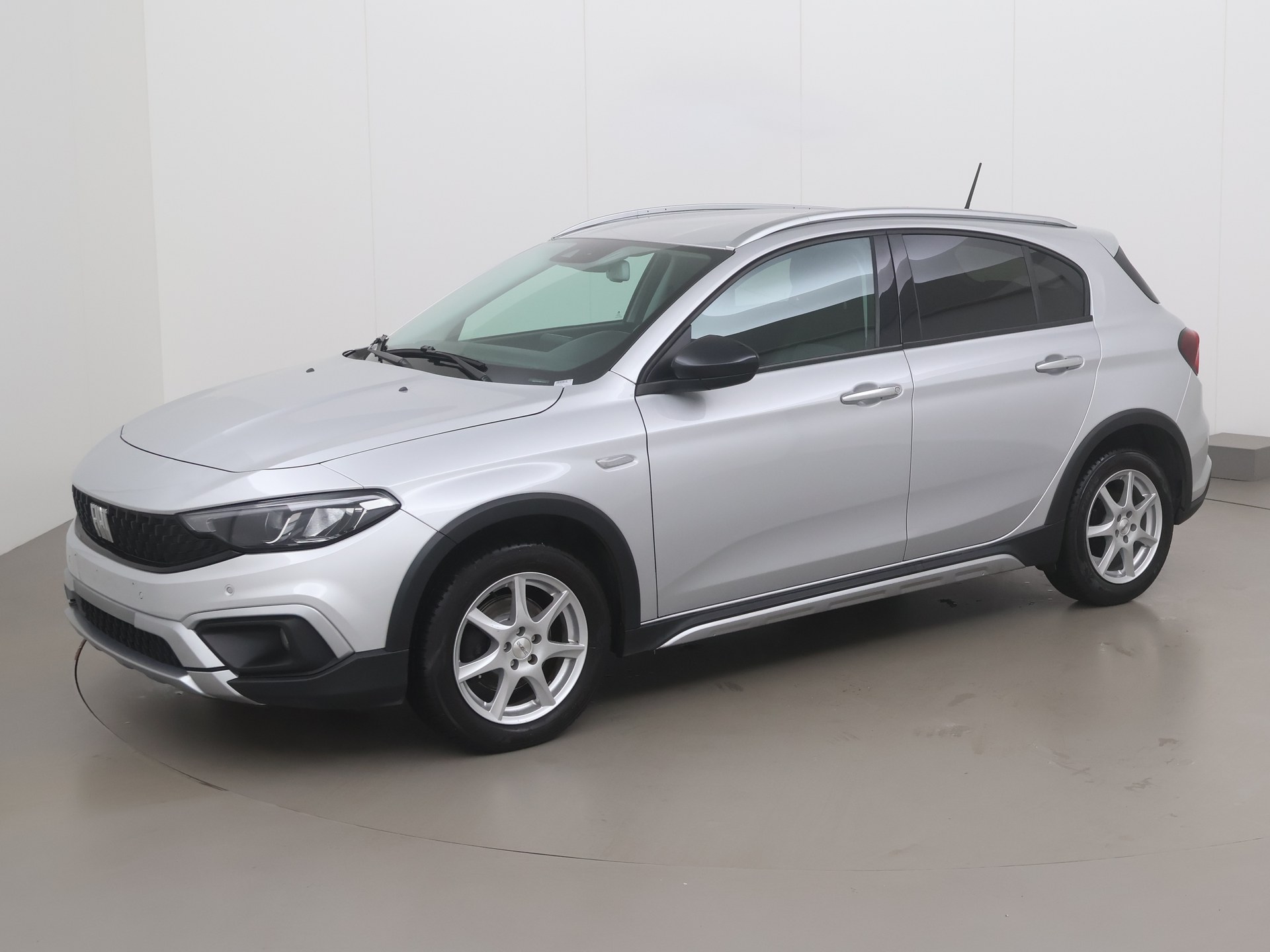 Tweedehands Fiat Tipo Hatchback Cross - t firefly cross 101 - 5-deurs ...