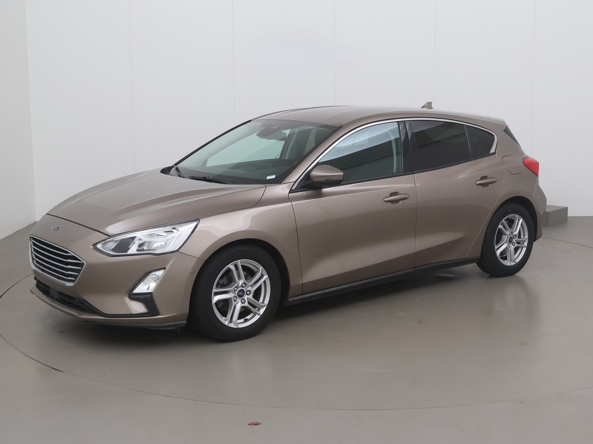 Tweedehands Ford Focus - ecoboost trend edition 125 - 5-deurs - Benzine ...