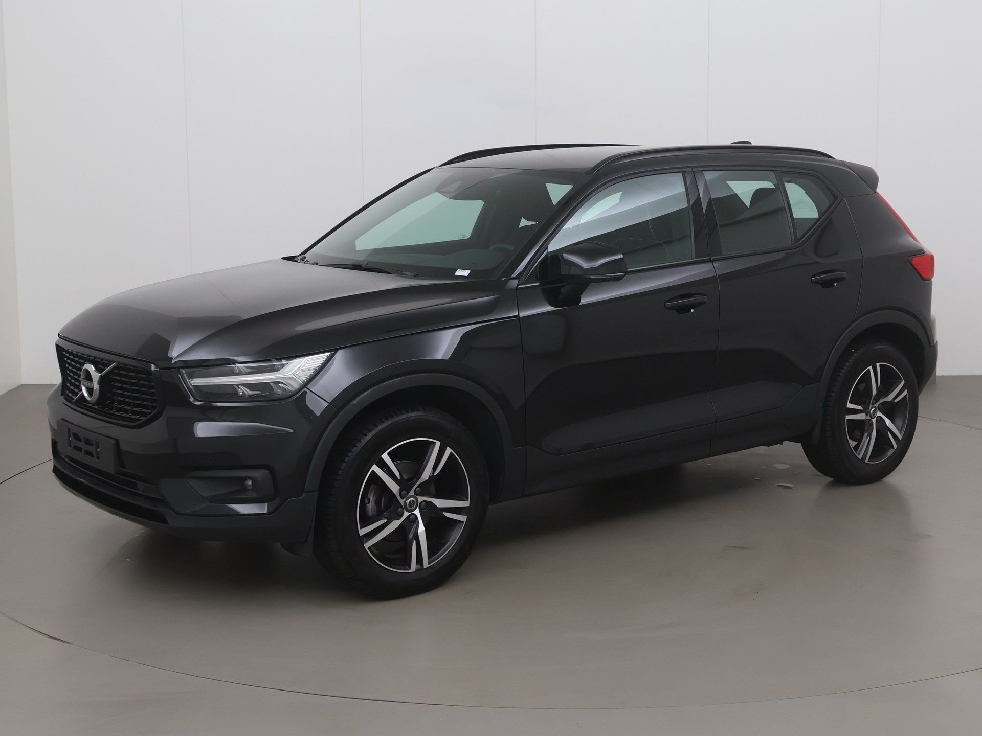 Tweedehands Volvo Xc40 - xc40 1.5 t3 r-design geartronic 163 AT - 5-deurs - Benzine - 291522 ...