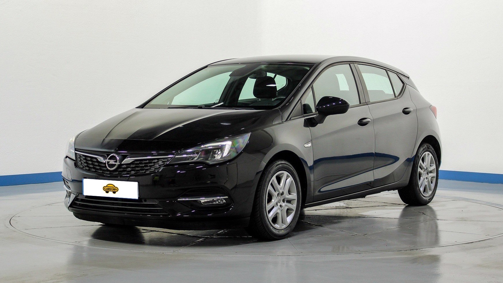 Tweedehands Opel Astra - edition 110 - 5-deurs - Benzine - 294490 - Cardoen