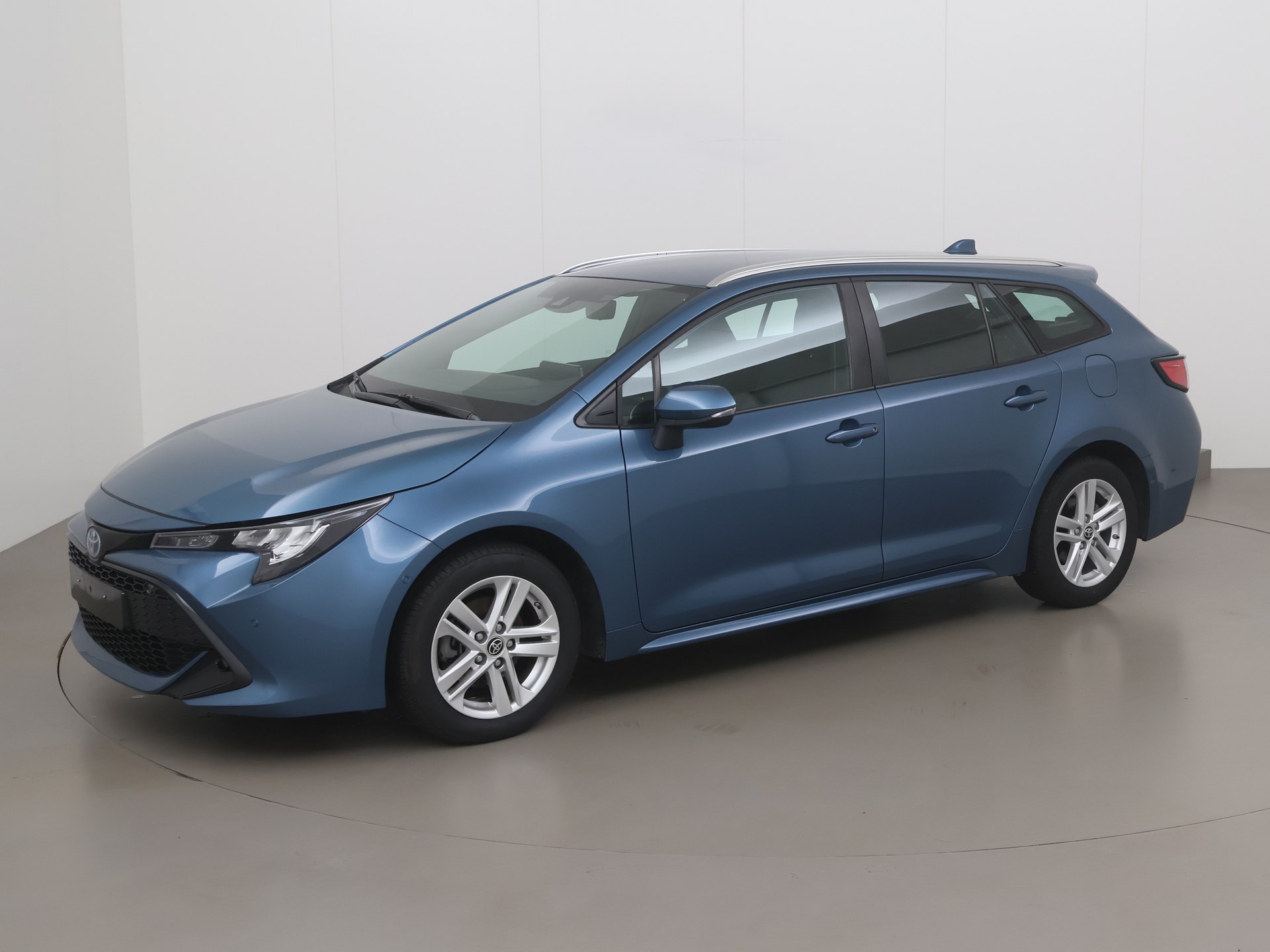 Tweedehands Toyota Corolla Sw - hybrid dynamic 98 AT - 5-deurs - Full ...