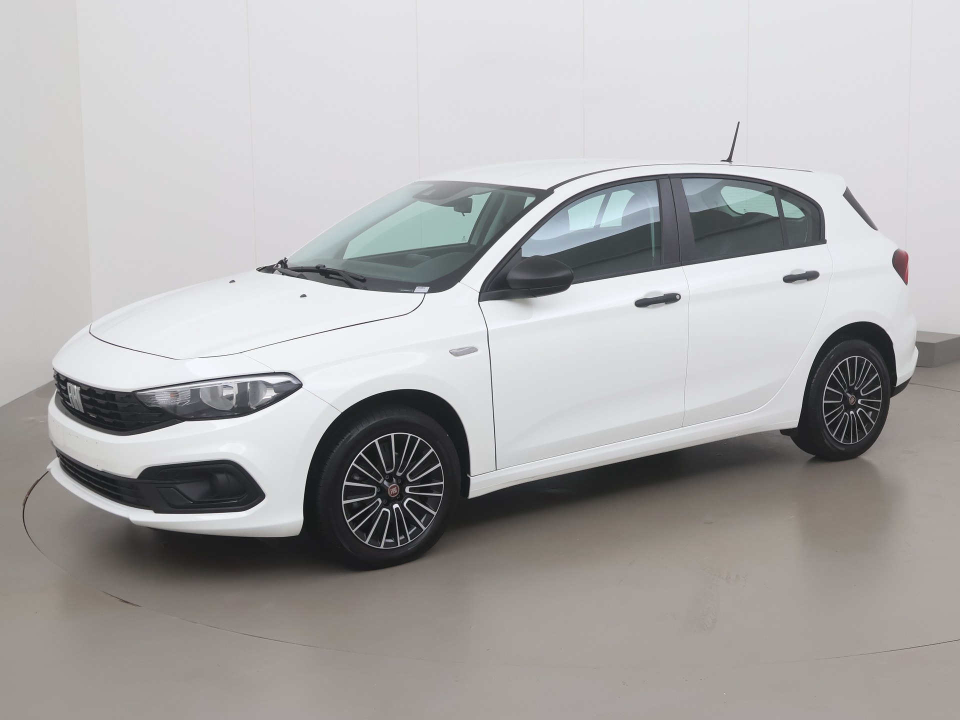 Tweedehands Fiat Tipo Hatchback - tipo 1.5 hybrid city life dct 130 AT ...