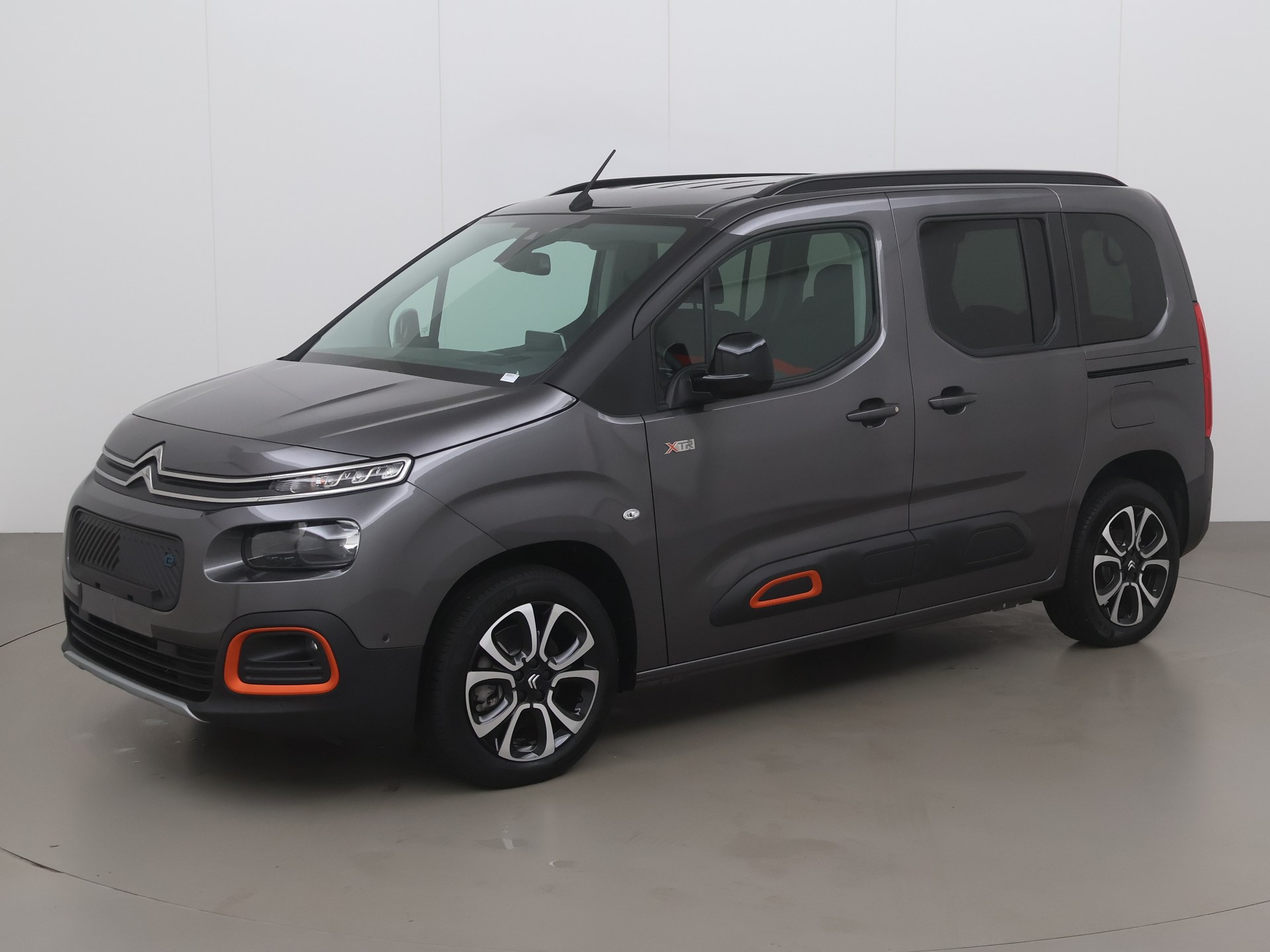 Nieuwe Citroen E-Berlingo Swb - 50 kwh shine pack m 7pl. 136 AT - 5 ...