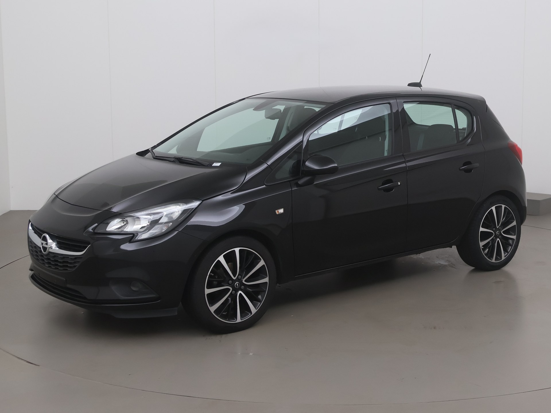 Tweedehands Opel Corsa - 1.4i enjoy 90 - 5-deurs - Benzine - 297010 ...