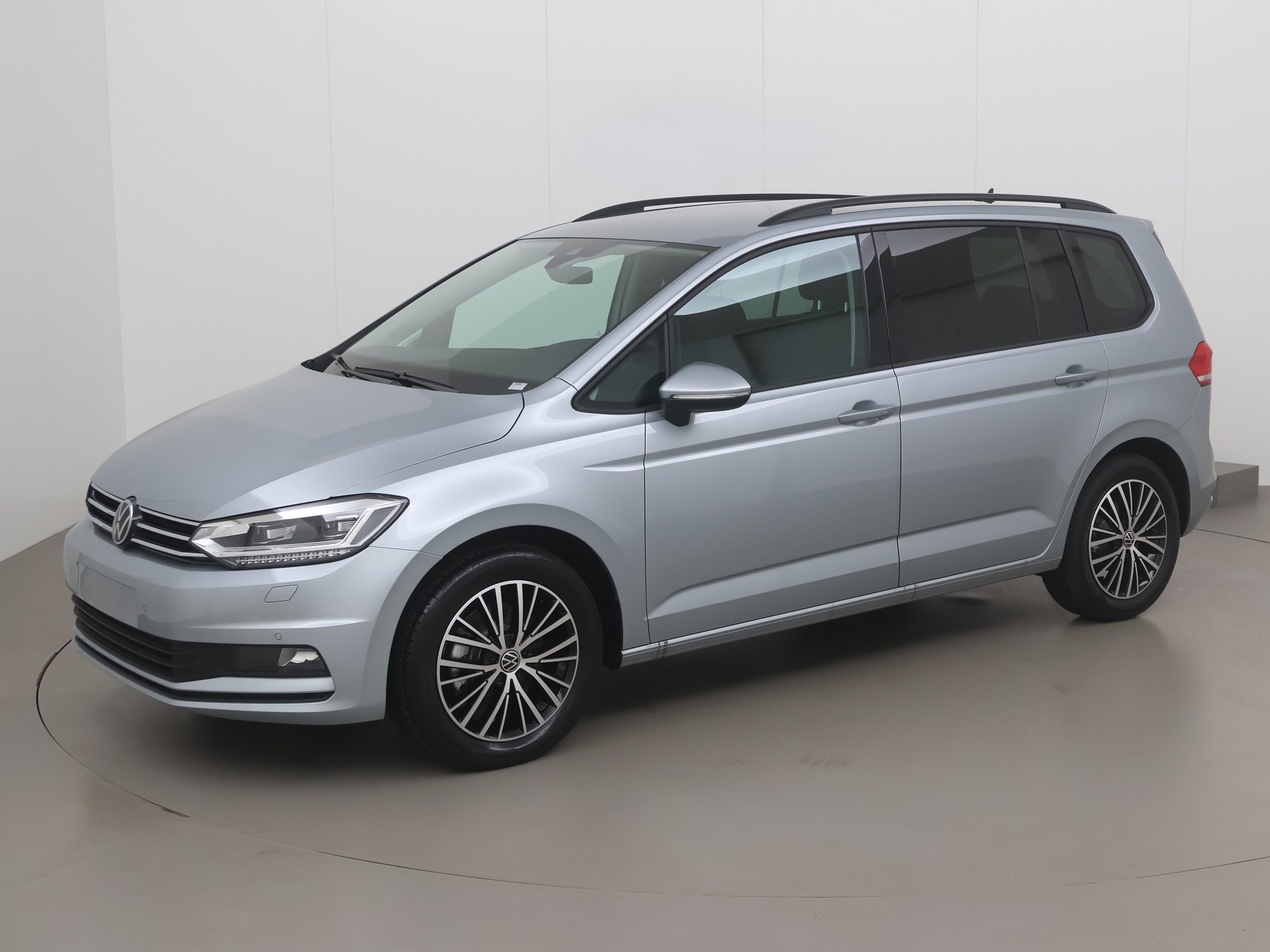 Volkswagen Touran neuve - 1.5 tsi highline 7pl. 150 AT - 5 portes ...