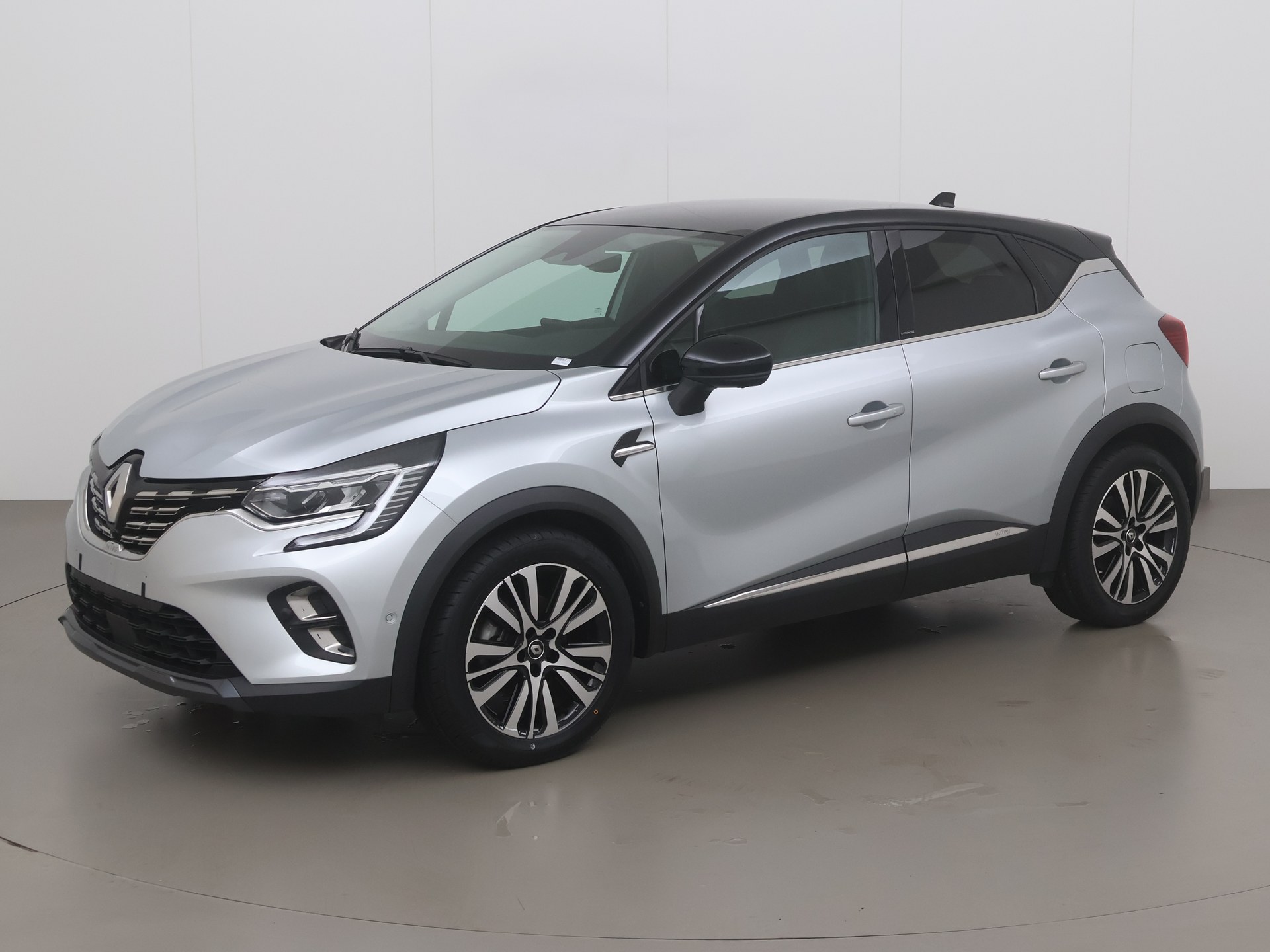 Tweedehands Renault Captur - captur 1.6i e-tech initiale paris (117 kw ...