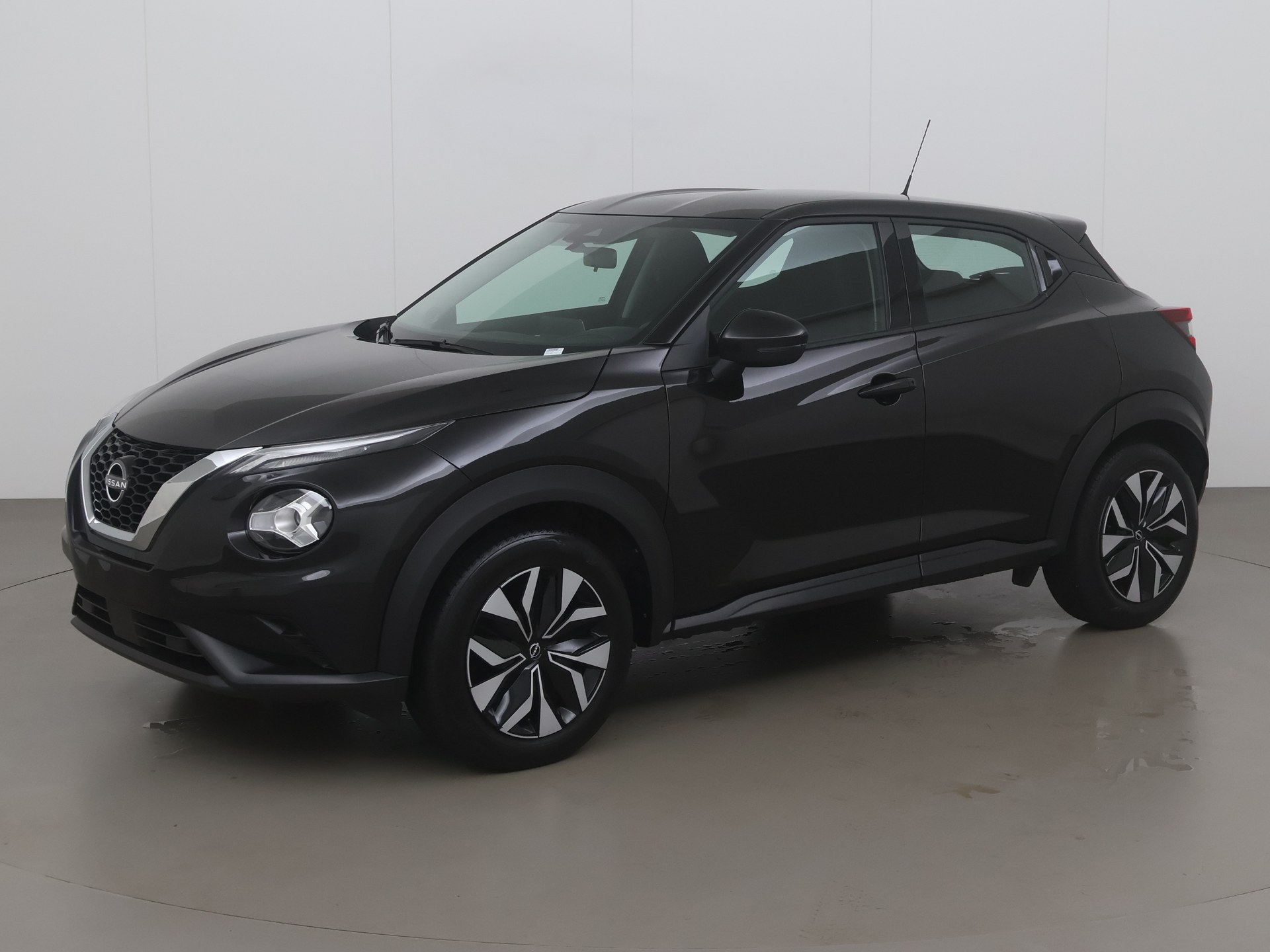 Nissan Juke d’occasion reconditionnée - dig-t 2WD acenta 114 AT - 5 ...