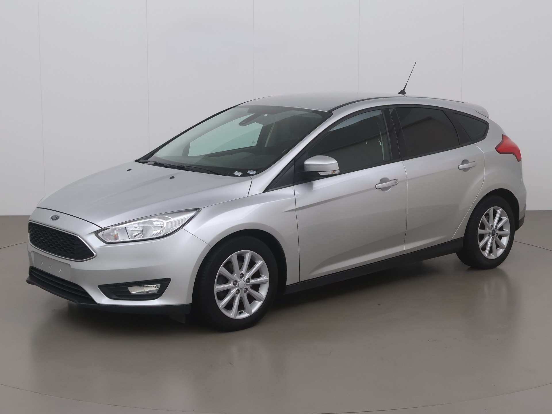 Tweedehands Ford Focus - 1.6 ecoboost sync edition 125 AT - 5-deurs ...