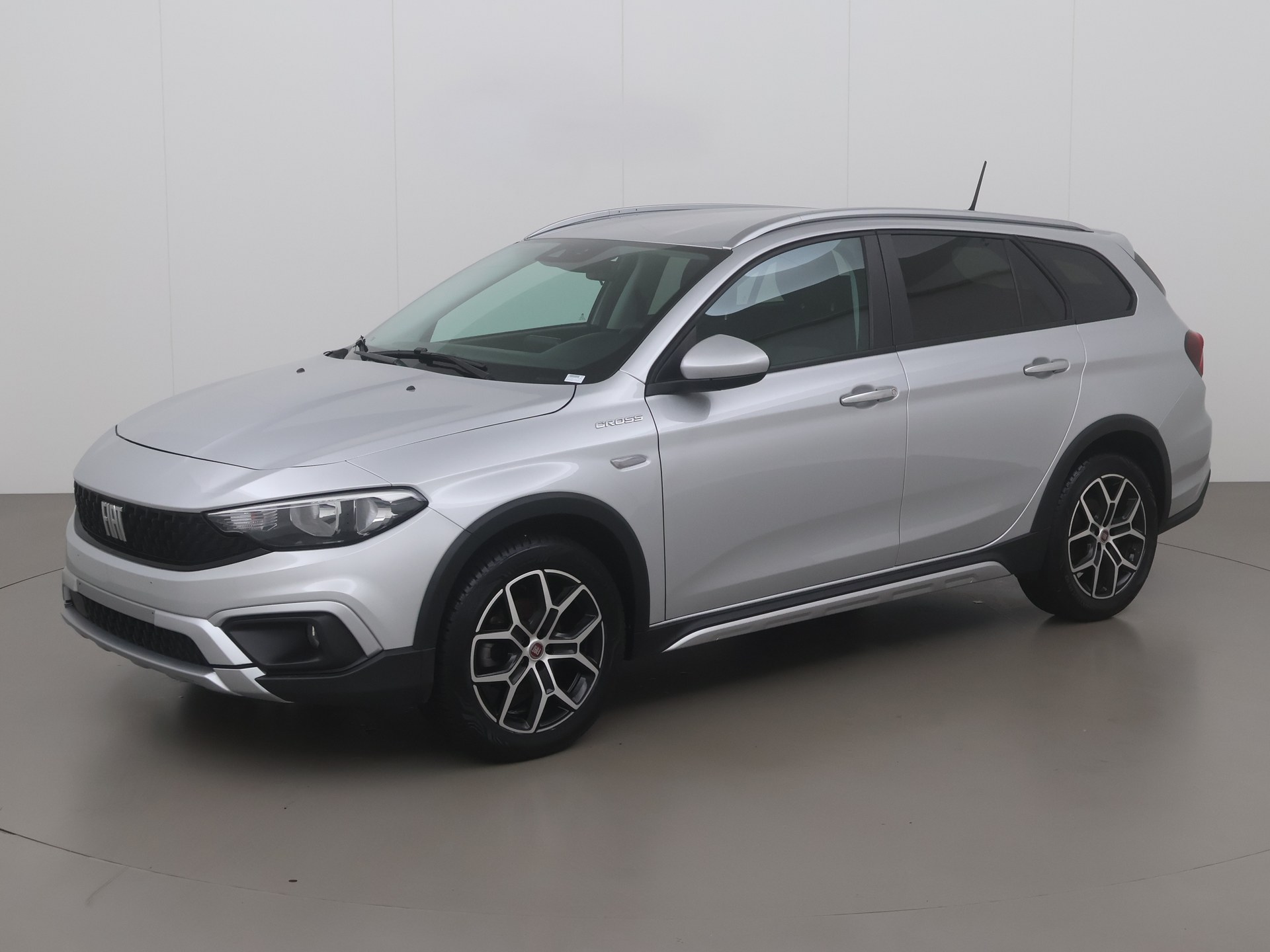 Fiat Tipo SW Cross d’occasion reconditionnée - 1.0 t firefly 101 - 5 ...
