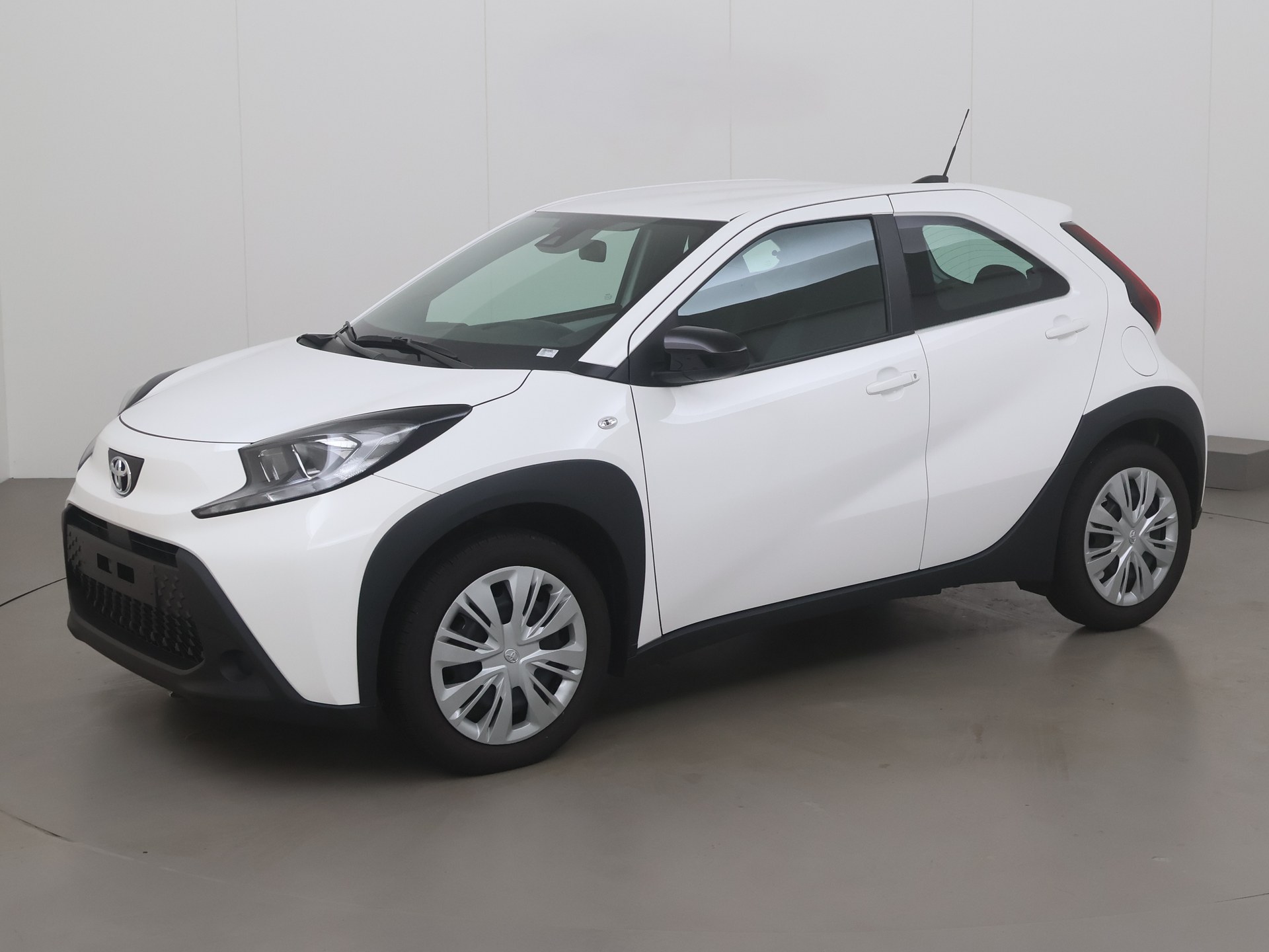 Tweedehands Toyota Aygo X - aygo x 1.0i vvt-i x pulse 72 - 5-deurs ...