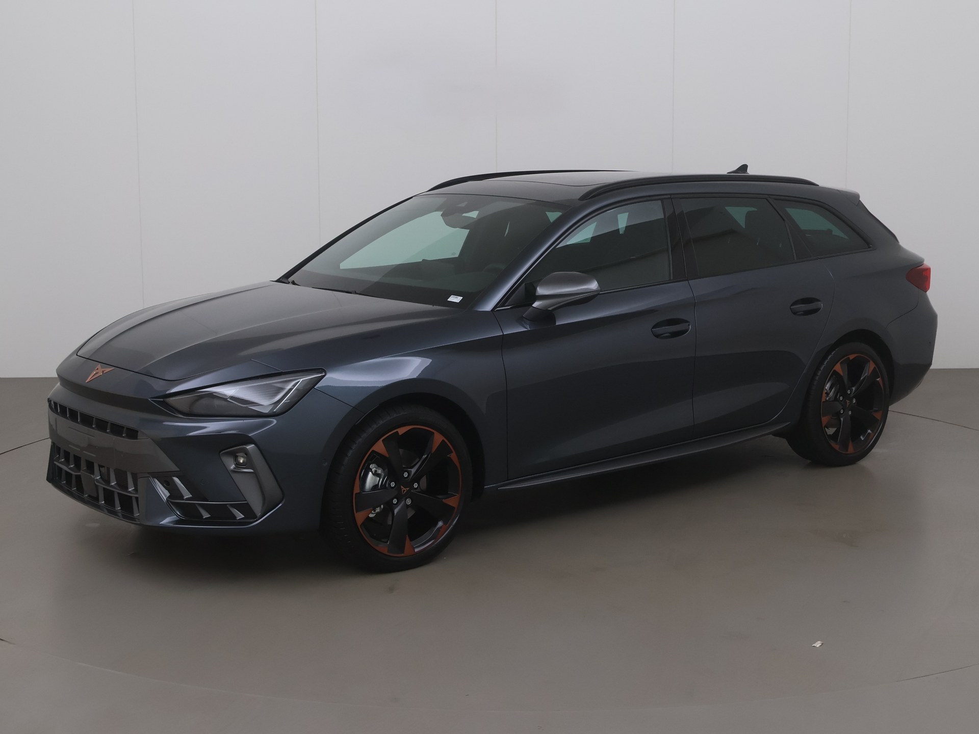 Nieuwe CUPRA Leon ST - 1.5 etsi business 150 AT - 5-deurs - Mild ...