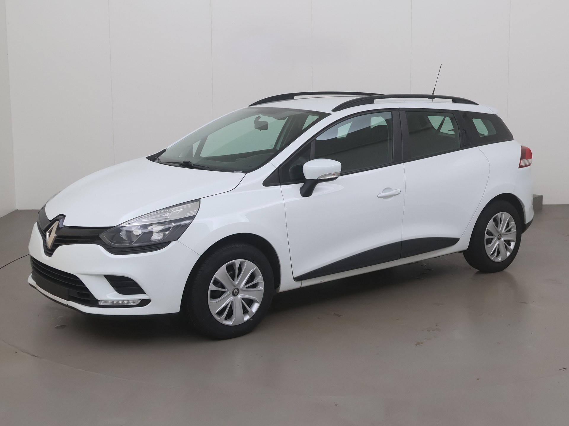Tweedehands Renault Clio Sw Iv Phase Ii - clio 0.9 tce cool & sound #1 ...