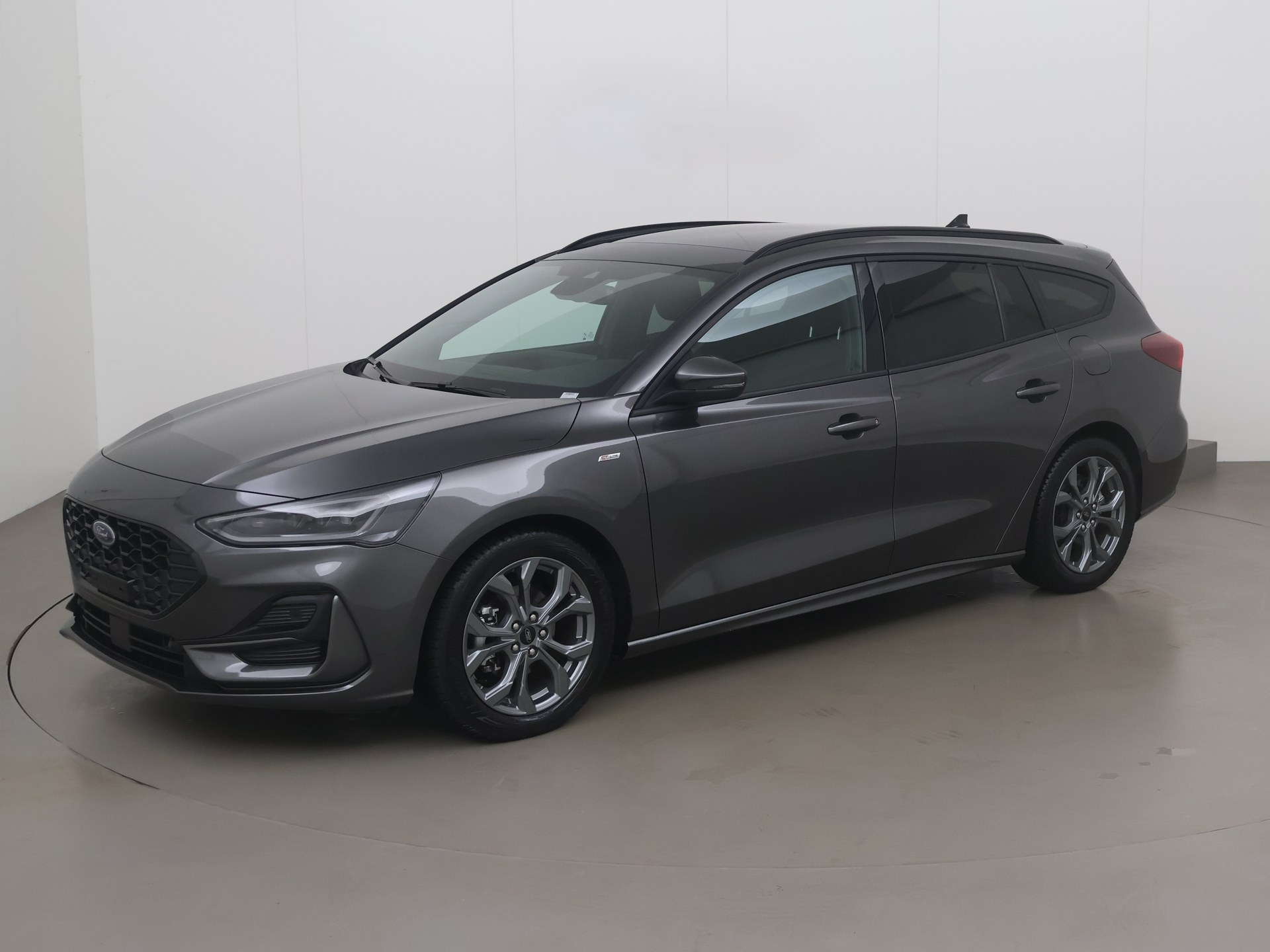 Tweedehands Ford Focus Clipper - 1.0 ecoboost st-line design 155 AT - 5 ...