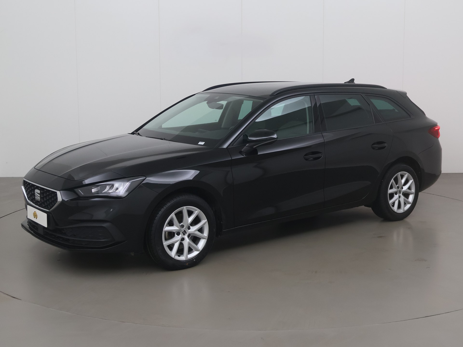 Tweedehands Seat Leon ST - 1.0 etsi move! 110 AT - 5-deurs - Mild ...