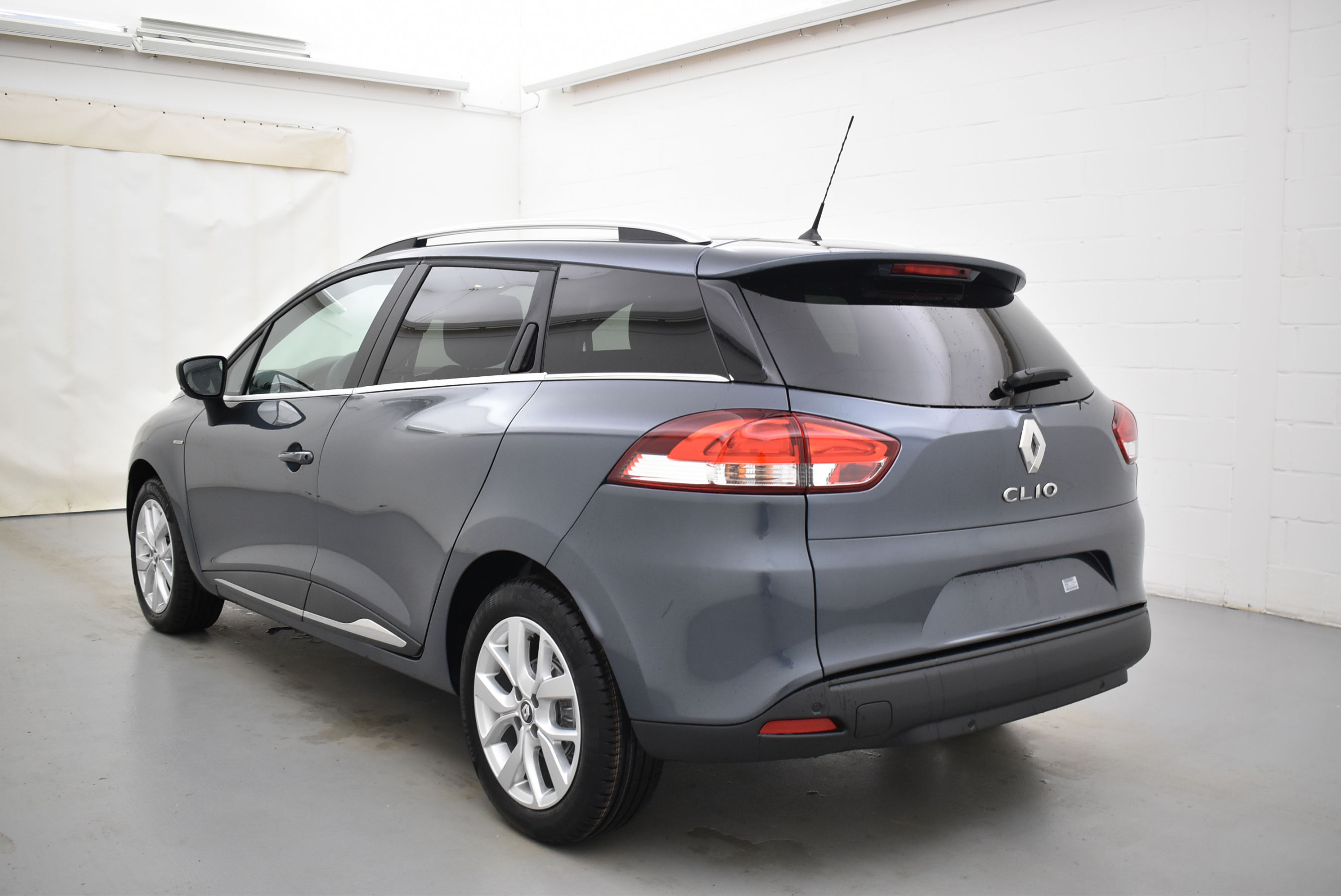 Renault Clio Grandtour IV TCE cool & sound #2 90 te koop aan de laagste ...